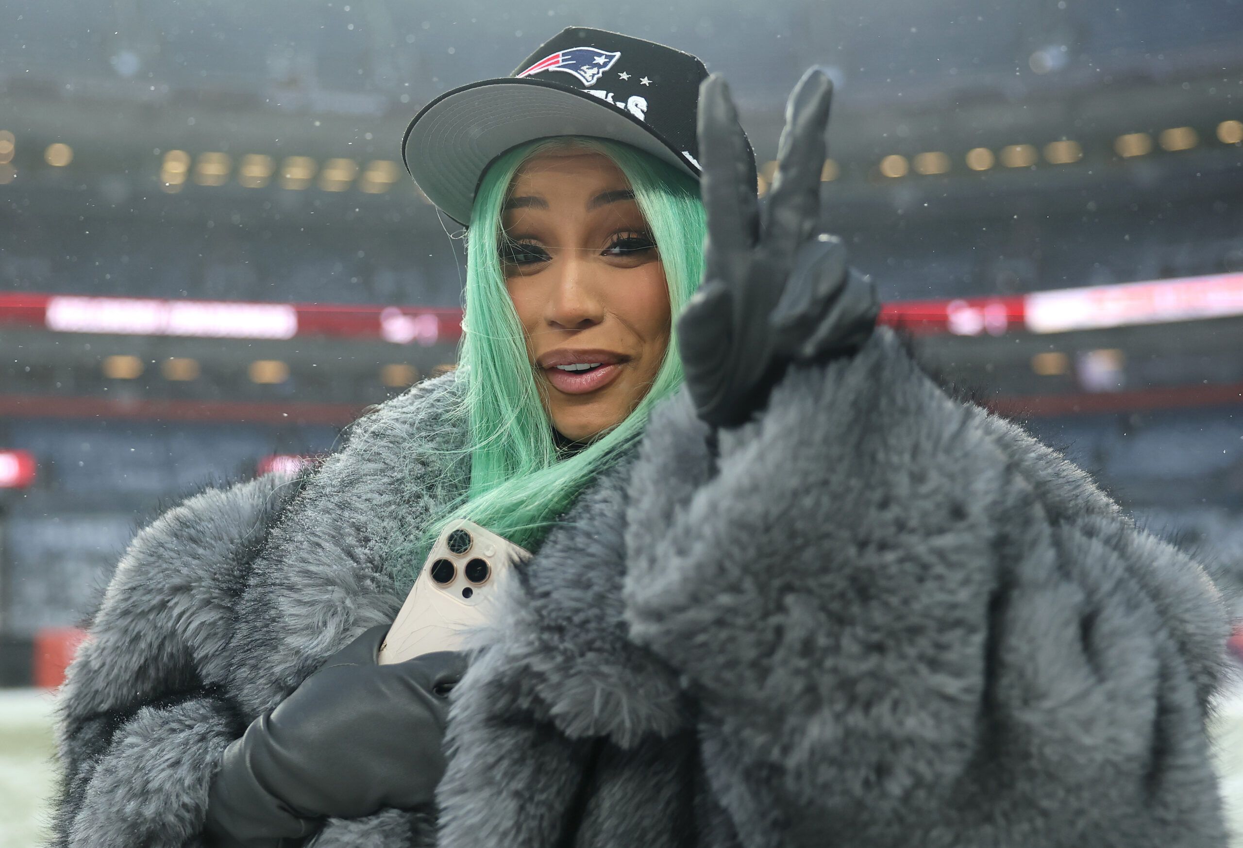 Cardi B & Stefon Diggs Celebrate As Patriots Make The Super Bowl