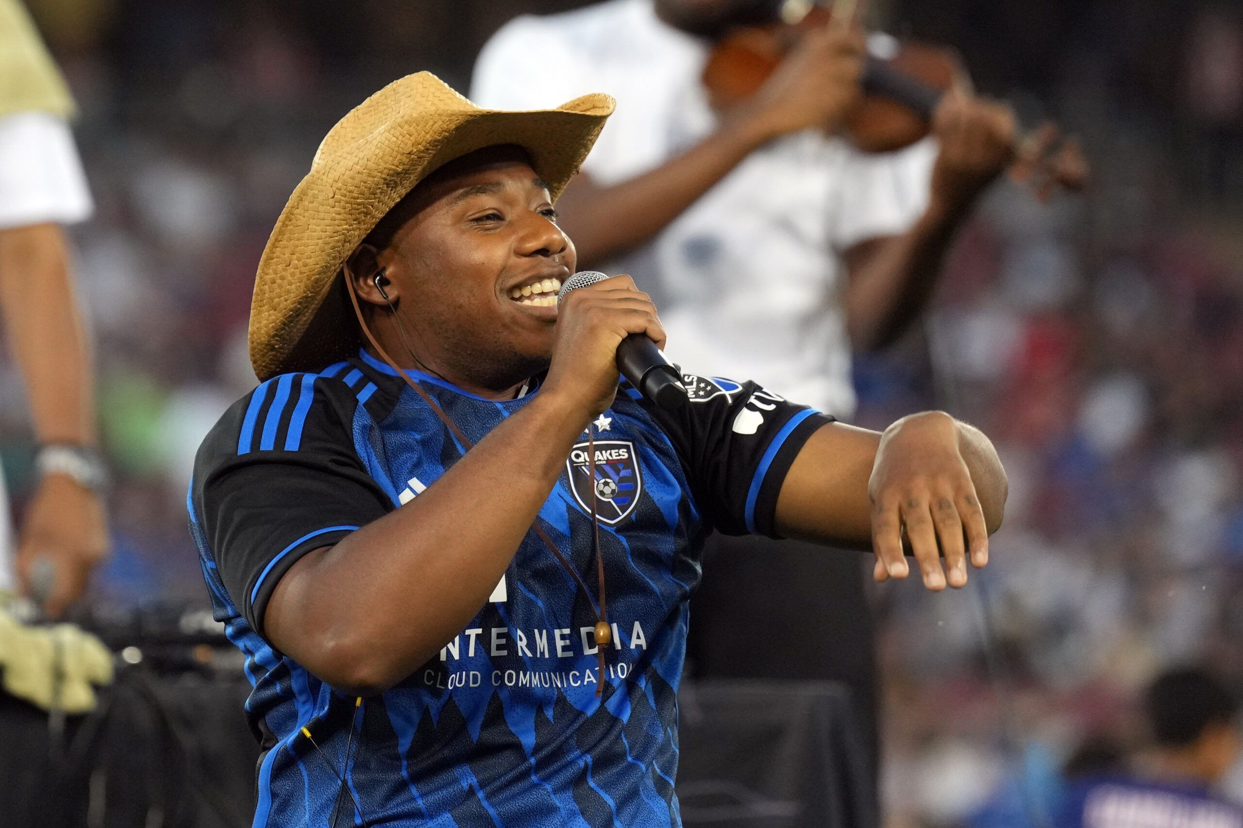 LaRussell Addresses Quitting Social Media Over "Heaven Sent" Drama