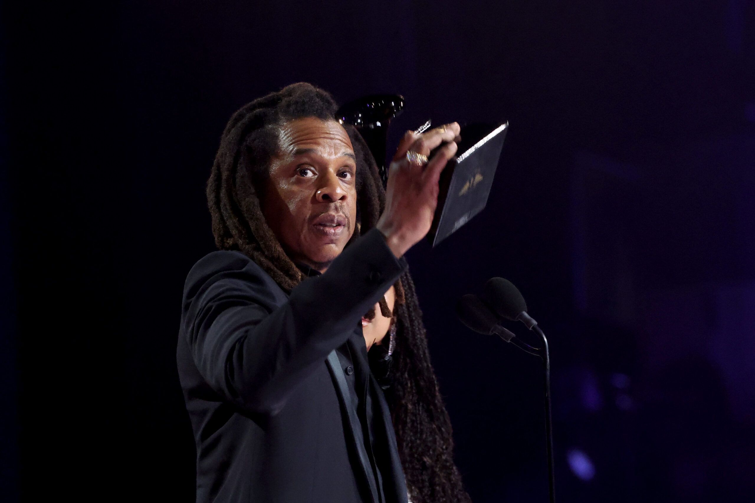 Jay-Z Believes Drake & Kendrick Lamar's Beef Is Proof That Battling Has ...