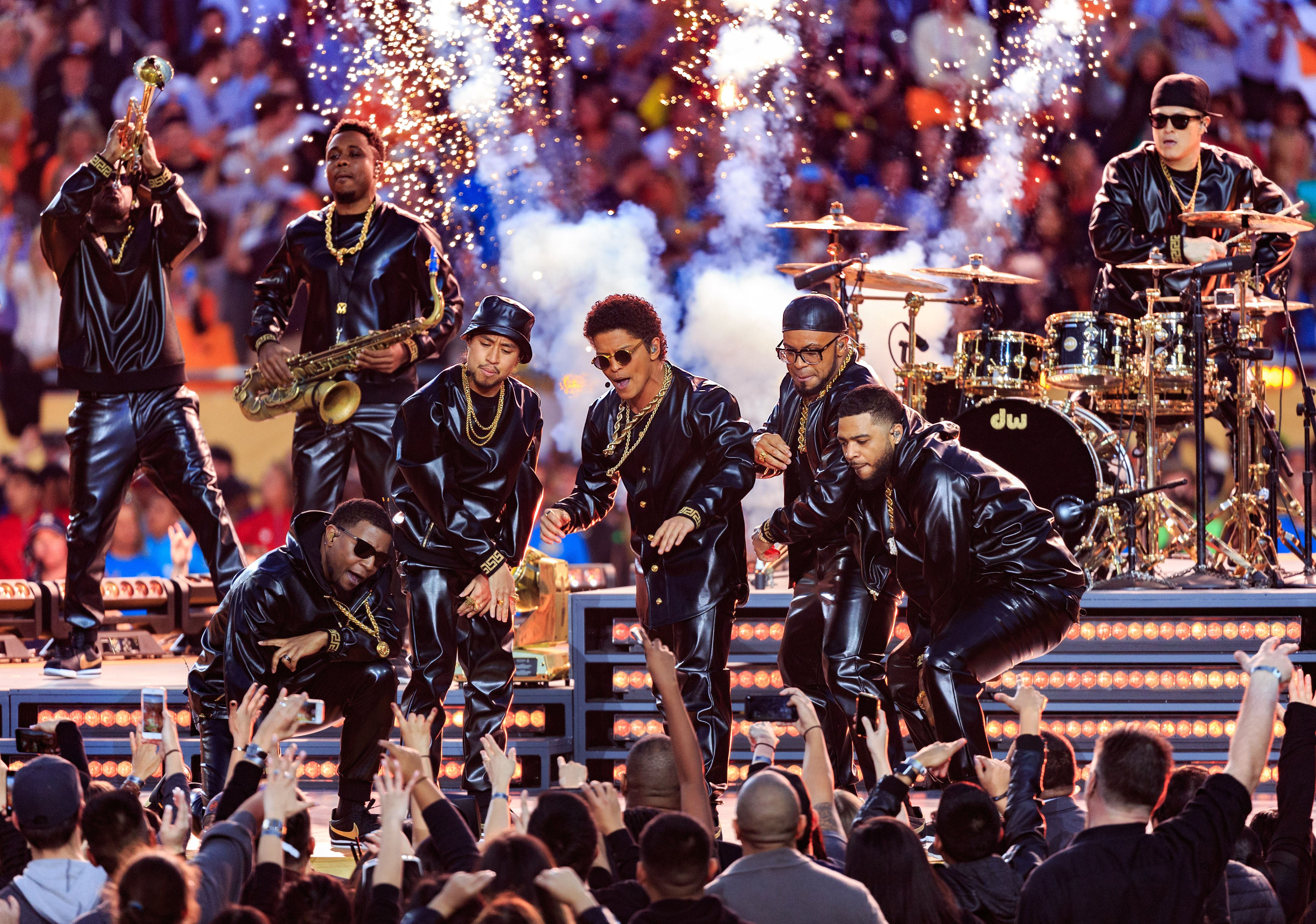 Bruno Mars' Stage Caught On Fire During Glasglow Concert