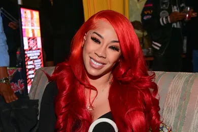 Hunxho Surprises Keyshia Cole With Pink Maybach Truck & Custom AP For ...