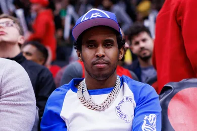 Top5 All Smiles In Paris Days After Being Stabbed