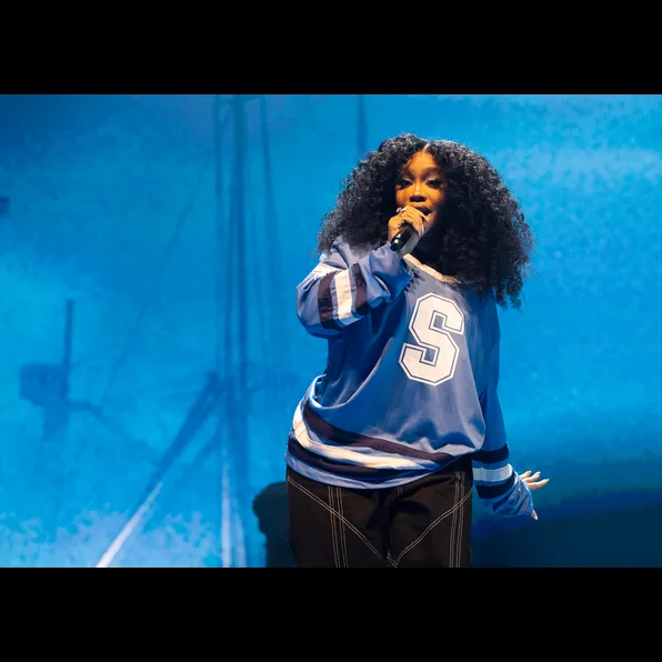 SZA Delivers A Plethora Of Revealing Shots In New Photo Dump