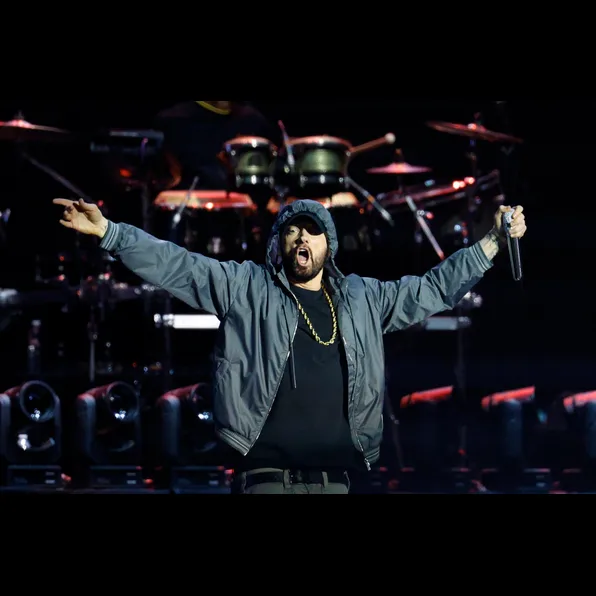 Eminem Leaves Fans Thrilled After Performing Several Classics At ...