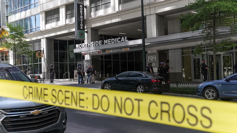 Atlanta Shooting Suspect Deion Patterson At Large After 1 Killed