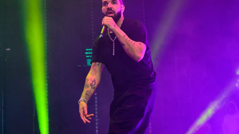 Drake Questioned For His Proximity To Model While She Was Underage ...