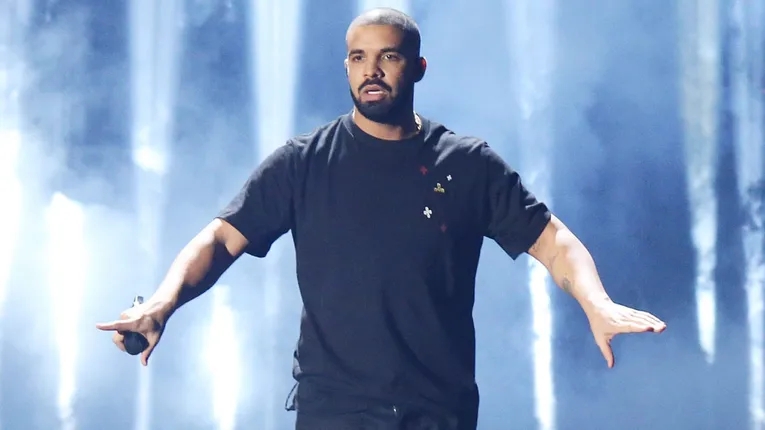 Drake Sparks Speculation After Performing With A Live Band