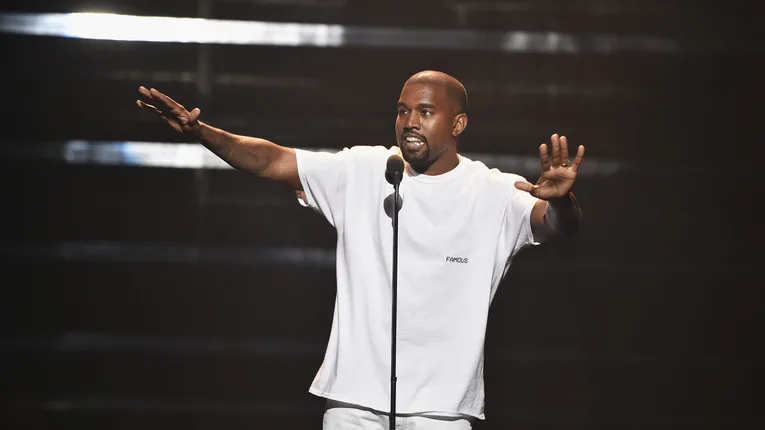 Kanye West Fan Appears To Leak "GUN TO MY HEAD" With Kid Cudi Onto Spotify