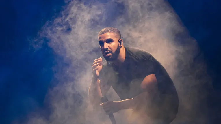 Drake Shows New Side Of Himself While Performing At Toronto Jazz Club ...