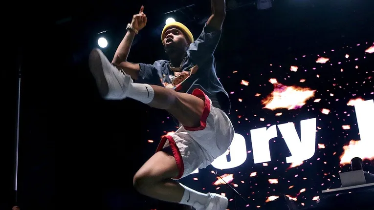 Tory Lanez Applauds Drake For Going Against The Industry Haters During ...