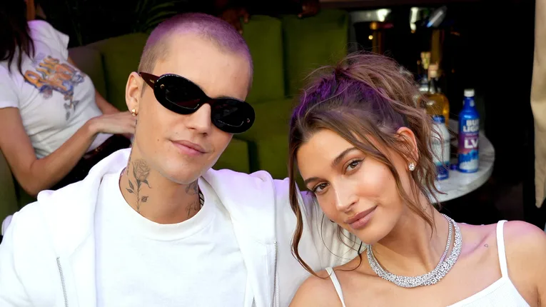 Justin Bieber & Hailey Relationship Timeline: From Fan Tweets To Family ...