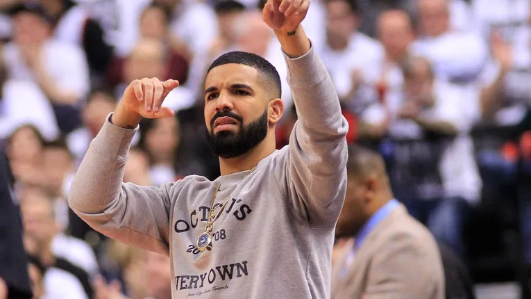 Drake Flexes His Gym Gains Amid Hype For New Album "Iceman"