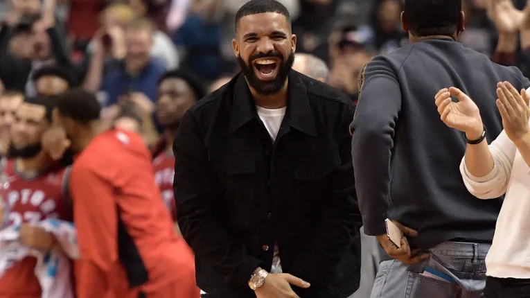 Drake Fans Beg For An Encore At Wireless Festival