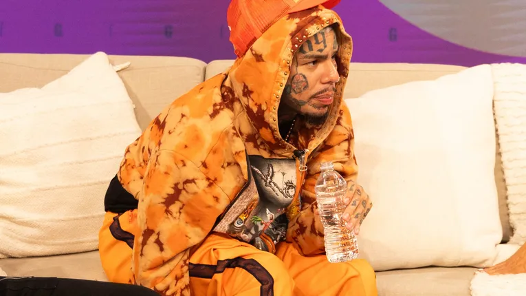 6ix9ine Claims King Von's Alleged Killer Lul Tim Scammed Him Out Of ...