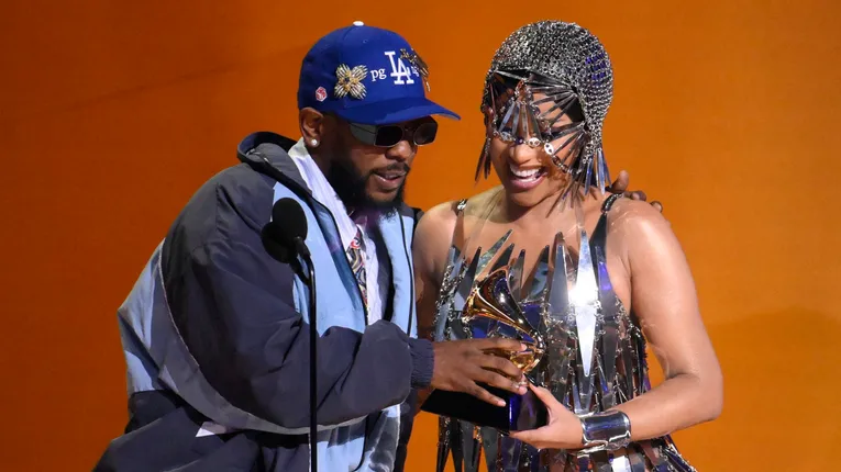 Kendrick Lamar & Cardi B Win Big At The AMA's