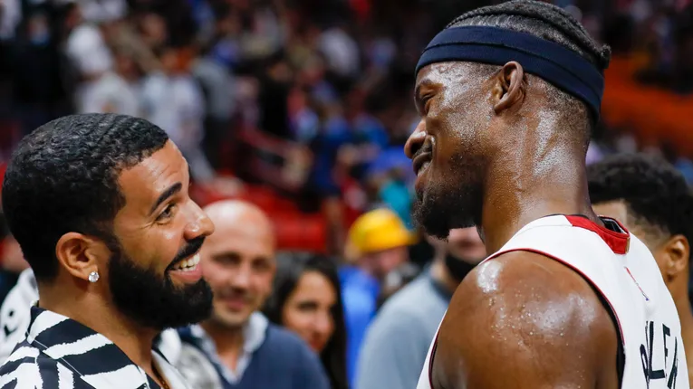Social Media Reacts To Drake's "1 AM In Albany"