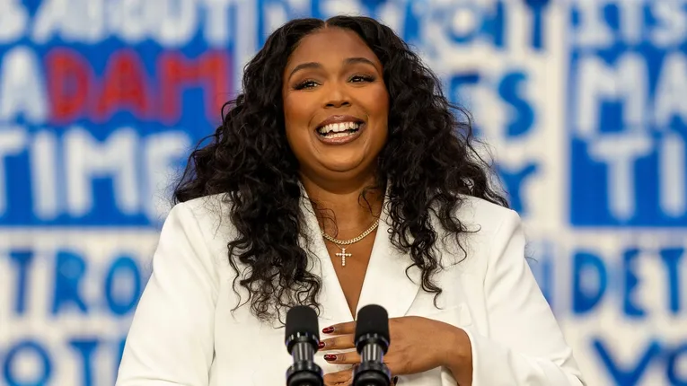 Lizzo Explains Why She's Beefing With Nicki Minaj
