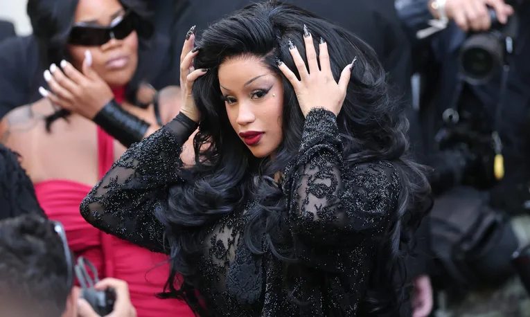 Latest Hip-Hop Beefs & Celebrity Feuds | HotNewHipHop