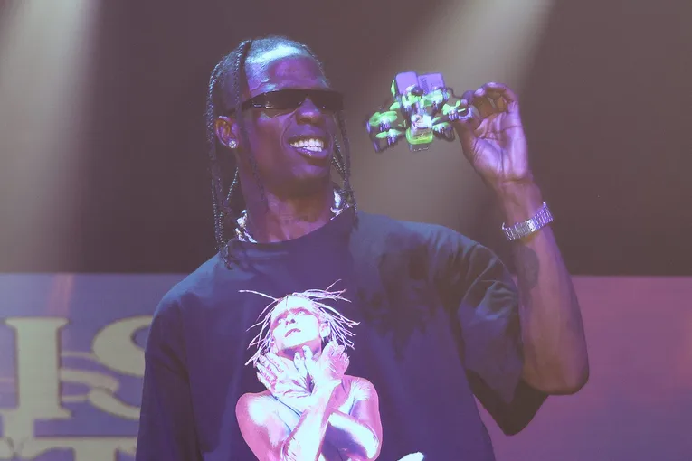 Travis Scott Performs At Miami Nightclub, Teases Remix With Kodak Black