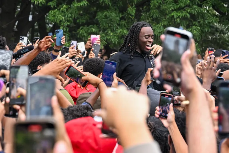 Kai Cenat Helps Crying Fan At NYC Giveaway Riot: Clip