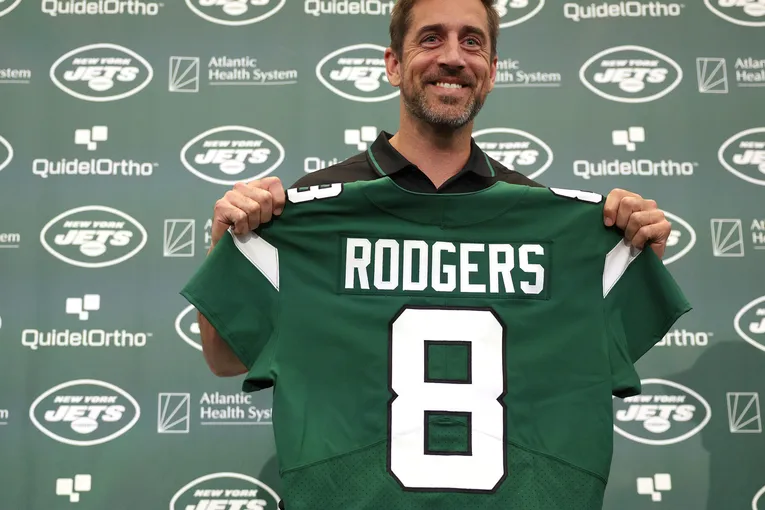 Aaron Rodgers Reveals Ambitious Timeline For His Return