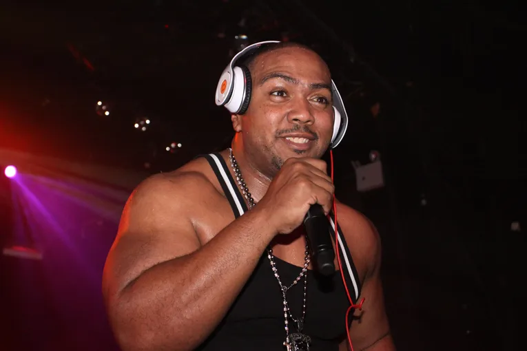 Timbaland Impresses Fans With Hair Transplant Before & After Pics