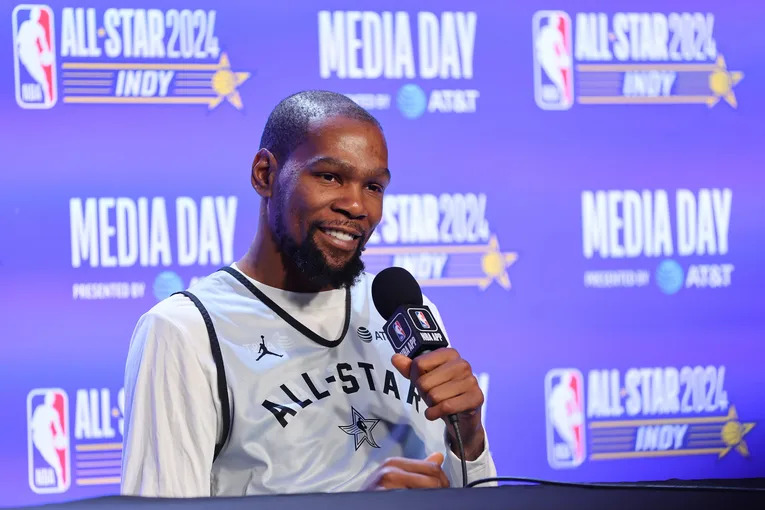 Yung Miami & Kevin Durant Hug At All-Star Game, Fans Ship It