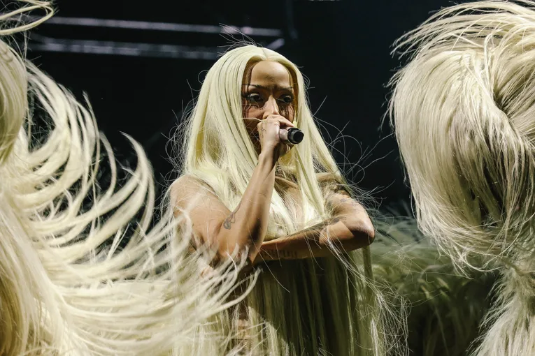 Doja Cat Warns Parents To Stop Bringing Their Kids To Her Concerts