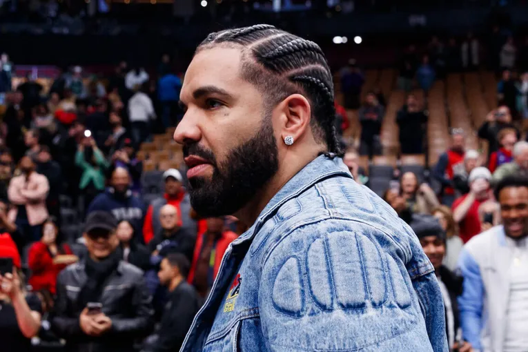 Drake Seems To Troll Kendrick Lamar Yet Again As He Waits For A Response