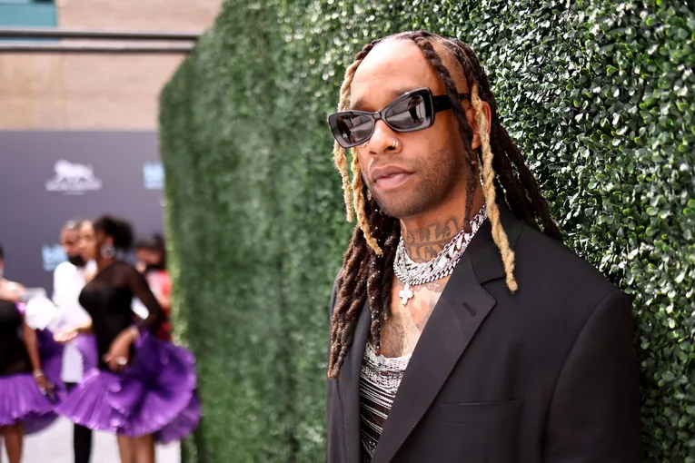 Ty Dolla Sign & Vitaly Throw A Grenade At Alleged Predator While ...