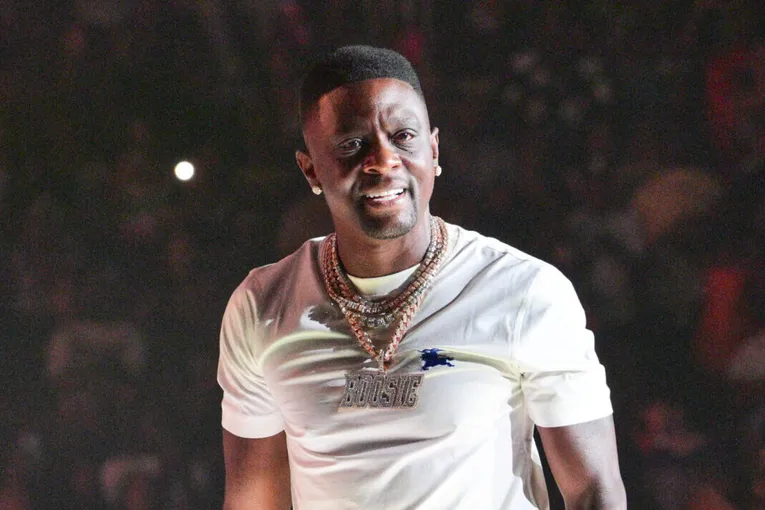 Boosie Badazz Supposedly Kicks Fan Out Of Club For Complaining About ...