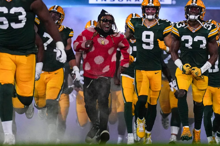 Lil Wayne Claims "Biggest Green Bay Packers Fan" Title Over Justin ...