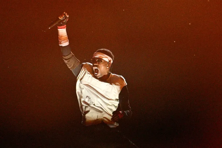 Kid Capri Calls Out Travis Scott Over This Odd Fan Interaction