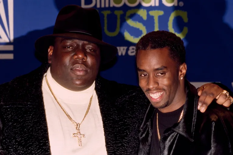 Diddy’s Ex-Bodyguard Alleges That Biggie’s Mother Co-Signs His Plan To ...