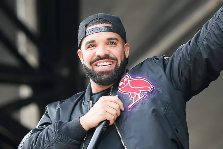 Drake, Adin Ross, & BenDaDon Schedule A Sleepover Stream At The Embassy ...