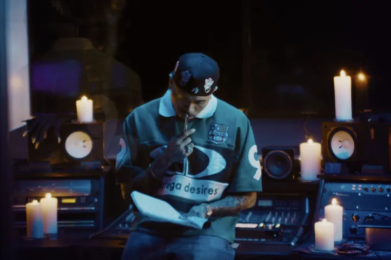 Chris Brown Unveils Music Video For Grammy-Nominated "Residuals"