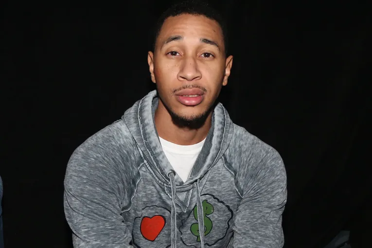 Emanny Of The Joe Budden Podcast Gets Into A Fight During Queenzflip's ...