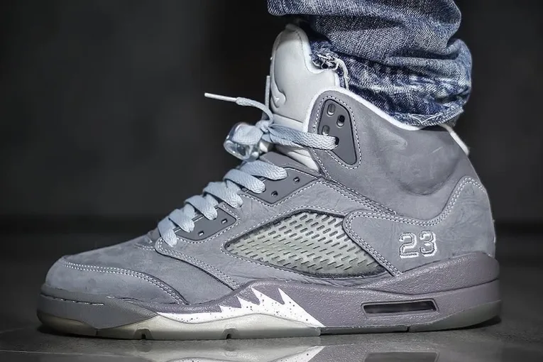 Jordan 5 “Wolf Grey” Retro Set For A 2026 Return