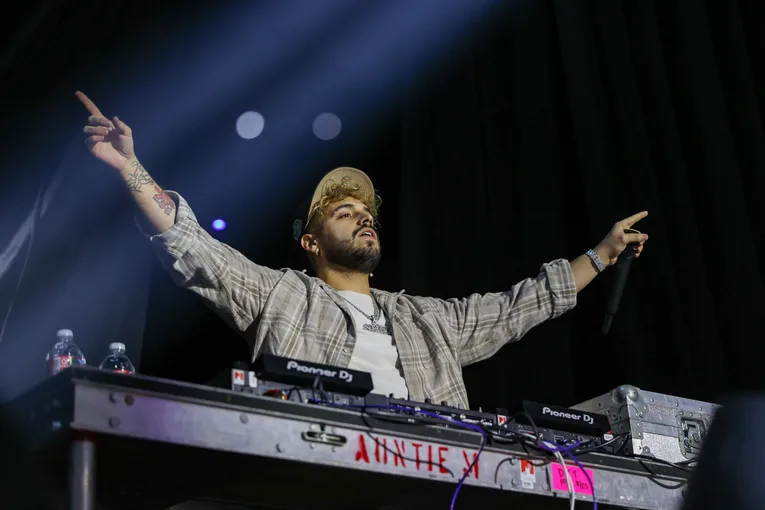 DJ Scheme Boldly Claims Cole Bennett Once Slapped Digital Nas In The Face