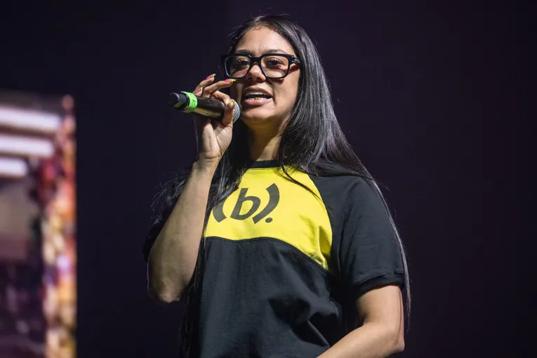 KARRAHBOOO Seems To Respond To Reports Of Battery Arrest