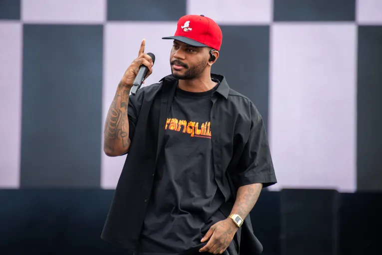 Bryson Tiller Unveils Tracklist For "The Vices"