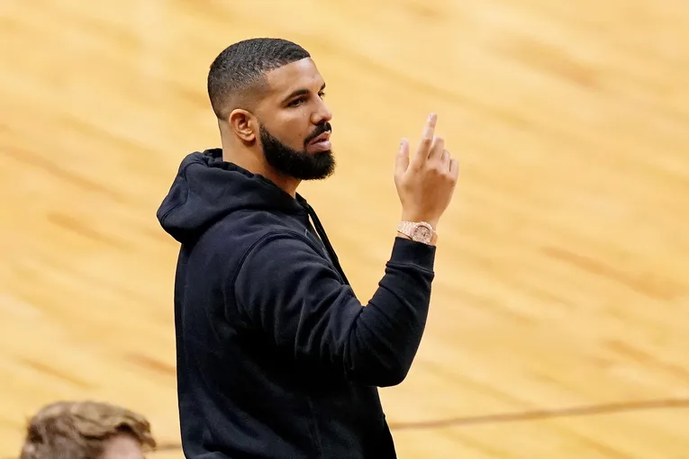Drake Gets Dragged In Disappointed Reactions To New "Iceman" Songs