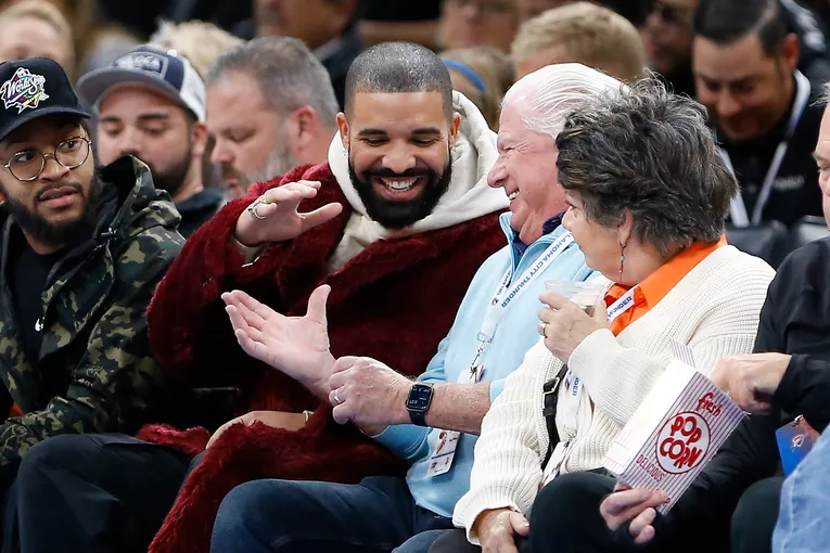 Drake Subs Kendrick Lamar & His Enemies With Petty Dig At Spotify