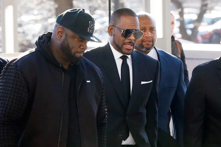 R. Kelly Supporters Think Michael Avenatti's Arrest Is A Victory For ...