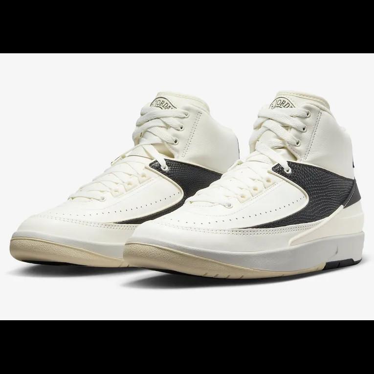 Air Jordan 2 WMNS “Sail/Black” Complete Photos Revealed