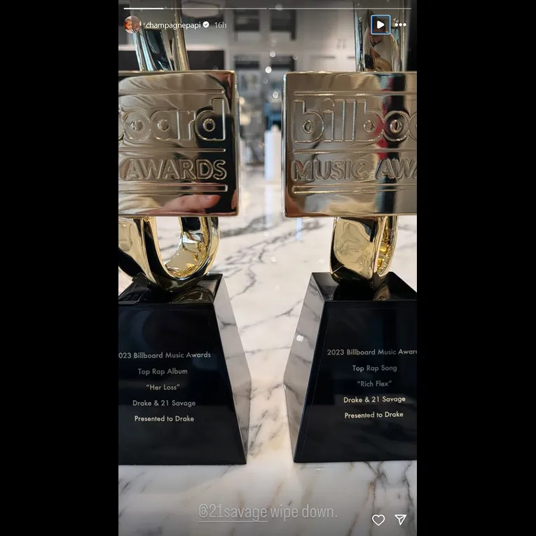 Drake Flexes His Billboard Music Awards As Kendrick Lamar Feud Heats Up