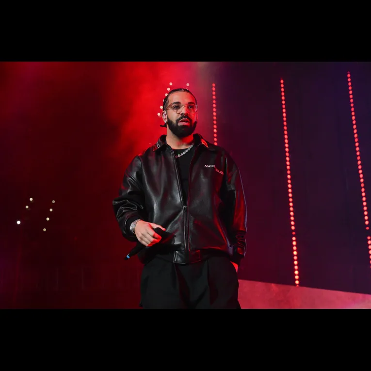 Drake's Voice Replaces 2Pac & Snoop Dogg In Viral Fan Edit Of "Taylor ...