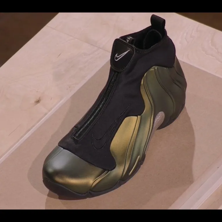 Nike Air Flightposite “Metallic Gold” Release Date Unveiled