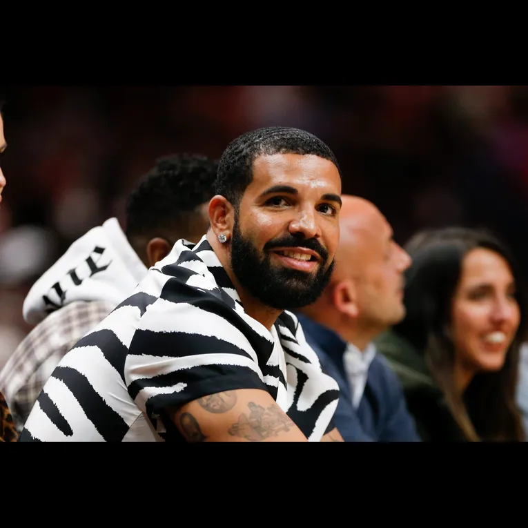 Drake’s Dad Sends Kendrick Lamar Fans Spiraling After Mysteriously ...