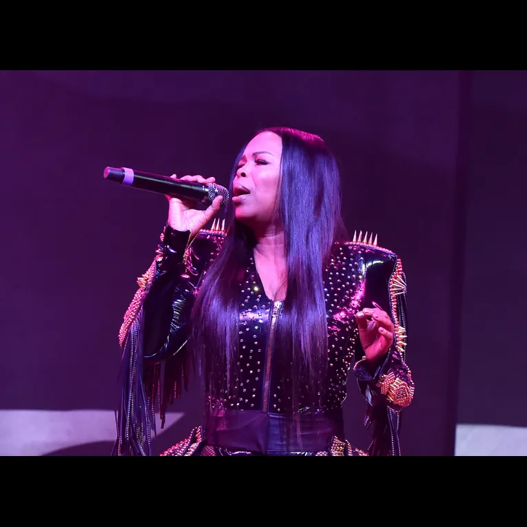 Dawn Robinson’s Ex-Husband Offers Her Hospitality Job After Learning ...